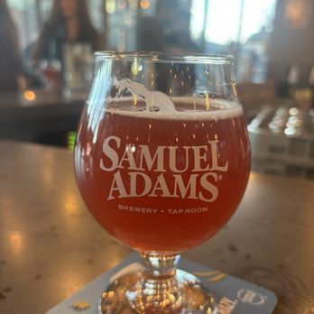 SAMUEL ADAMS TAP ROOM - Updated June 2024 - 467 Photos & 193 Reviews ...
