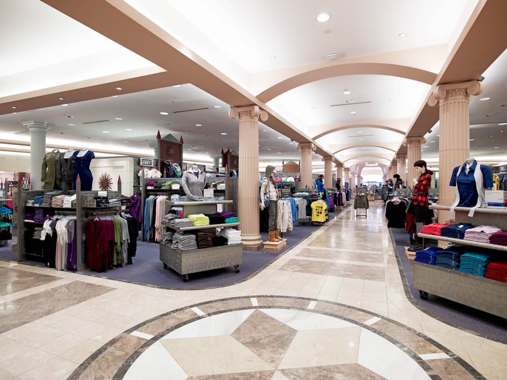 LA MAISON SIMONS - Updated July 2025 - 5401 Boulevard des Galeries ...