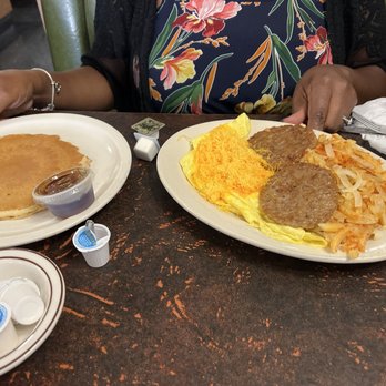 BLUE JAY RESTAURANT - Updated November 2025 - 106 Photos & 121 Reviews ...