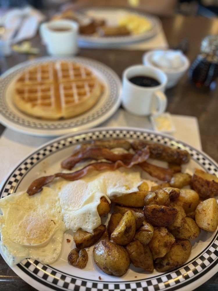 VALLEY KITCHEN - Updated December 2025 - 32 Photos & 44 Reviews - 3640 ...