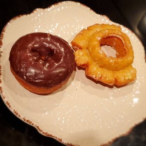 KC DONUTS - Updated November 2024 - 108 Photos & 312 Reviews - 8106 ...