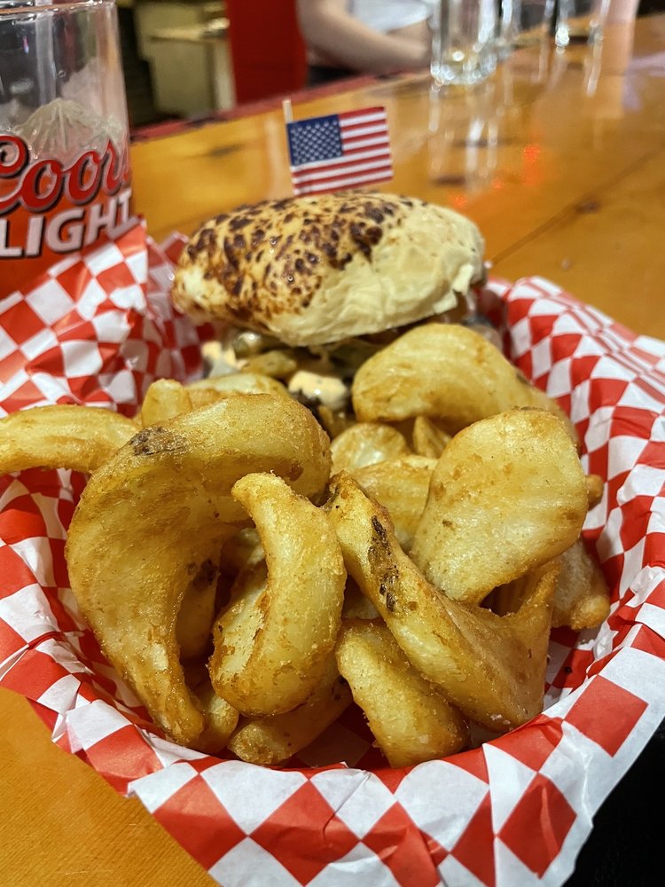 THE STUMBLE BACK INN - Updated August 2025 - 22 Photos - 2420 Railroad ...