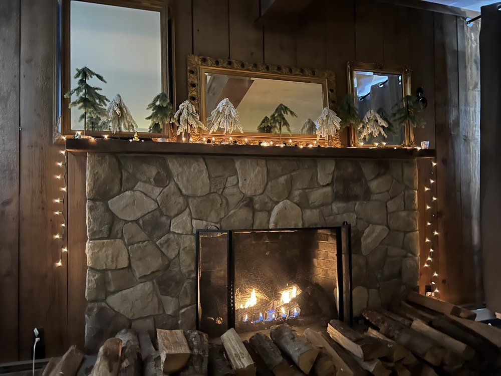 TREE SPA AT HIDDEN POND - Updated January 2025 - 14 Photos - 354 Goose ...