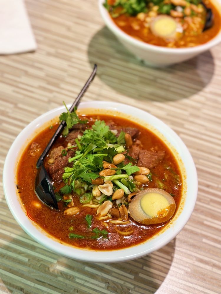 HEY NOODLES - Updated July 2025 - 348 Photos & 108 Reviews - 478 Dundas ...