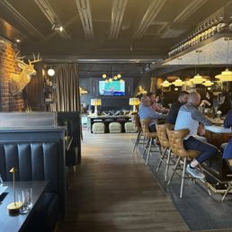 BARONS ON 1ST - Updated April 2025 - 145 Photos & 41 Reviews - 302 E ...