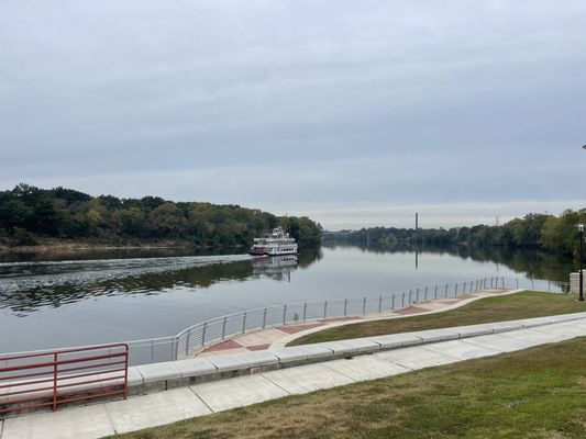 RIVERFRONT PARK - Updated October 2025 - 33 Photos & 10 Reviews - 335 ...