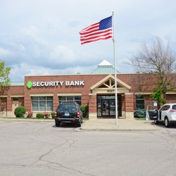SECURITY BANK OF KANSAS CITY - 10 Photos - 1021 NE Sam Walton Ln, Lee's ...