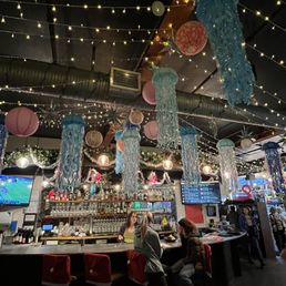 WYE HILL KITCHEN & BREWING - Updated November 2024 - 653 Photos & 471 ...