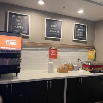 HAMPTON INN & SUITES MERCED - Updated December 2025 - 197 Photos & 123 ...