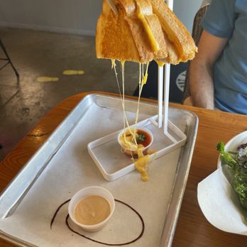 THE GRILLED CHEESE GALLERY- MOUNT DORA - Updated October 2025 - 13 Photos & 17 Reviews - 334 N ...