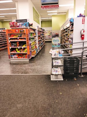 WALGREENS - 25 Photos & 48 Reviews - 298 1st Ave, New York, NY - Yelp