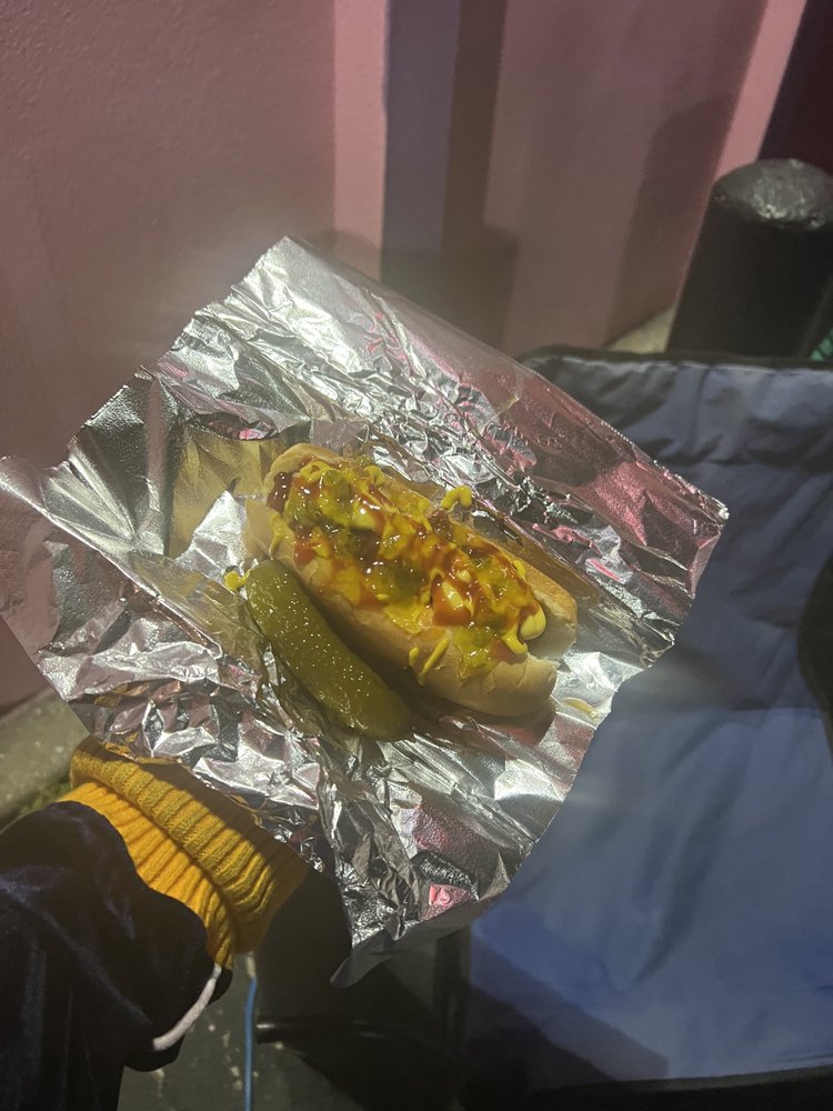 WE WIN HOT DOGS - Updated April 2025 - Lawrence, Indiana - Food Trucks ...