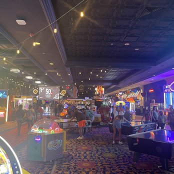 LUCKY SNAKE ARCADE & SPORTS BAR AT SHOWBOAT - Updated December 2025 ...