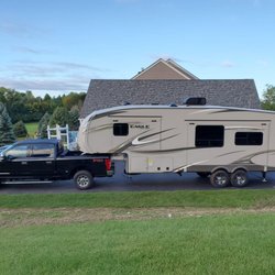 KUNES FREEDOM RV - 17 Photos & 13 Reviews - 825 Addison Rd, Slinger, WI ...