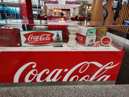 COCA COLA AROUND THE WORLD - Updated November 2024 - 12 Photos - 2400 ...
