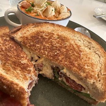 THE MAGNOLIA - Updated December 2024 - 167 Photos & 181 Reviews - 705 ...