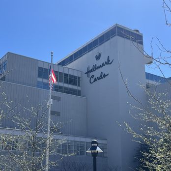 HALLMARK VISITORS CENTER - Updated January 2025 - 326 Photos & 57 ...