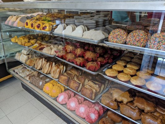 LA REYNERA BAKERY - 55 Photos & 57 Reviews - 4120 McKinney St, Houston ...