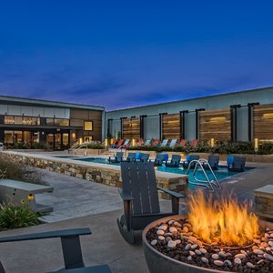 ZENITH MERIDIAN APARTMENTS - 48 Photos & 30 Reviews - 9850 Zenith ...