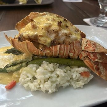 FIRST FLIGHT ISLAND RESTAURANT & BREWERY - Updated June 2024 - 609 ...