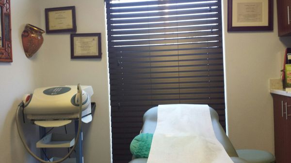 JACLYNN DO, MD - Updated December 2025 - 11 Photos & 89 Reviews - 8070 ...