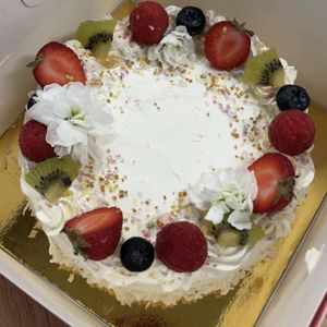 CAKE WORKS - 714 Photos & 517 Reviews - 2820 S King St, Honolulu ...