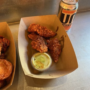 ROWDY ROOSTER - Updated June 2025 - 218 Photos & 89 Reviews - 140 W ...