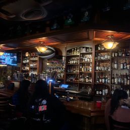 PIMLICO IRISH PUB - Updated July 2025 - 115 Photos & 112 Reviews - 810 ...