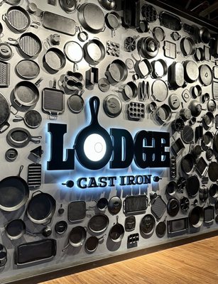 LODGE FACTORY STORE - Updated October 2025 - 109 Photos & 58 Reviews ...