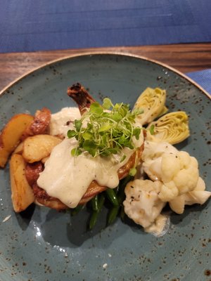 BOONE BAR + KITCHEN - 105 Photos & 41 Reviews - 2395 Progress Dr ...