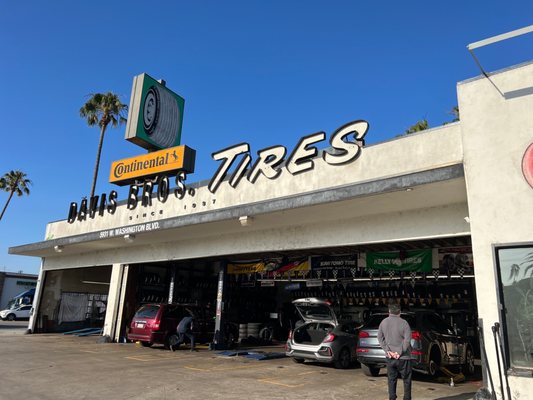 DAVIS BROS TIRES - Updated January 2026 - 154 Photos & 996 Reviews ...