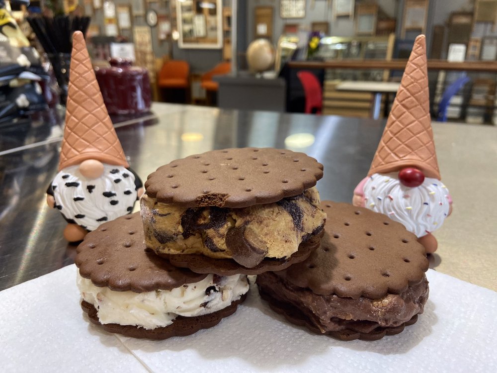 SHORTY’S ICE CREAM PARLOR - 4 E Main St, Logan, Ohio - Ice Cream ...