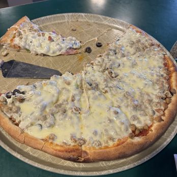 ROD’S PIZZA CELLAR - Updated December 2025 - 26 Photos & 95 Reviews ...