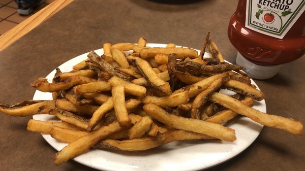 PTS FAMILY RESTAURANT - 46 Photos & 76 Reviews - 501 S Broadway St, Oak ...