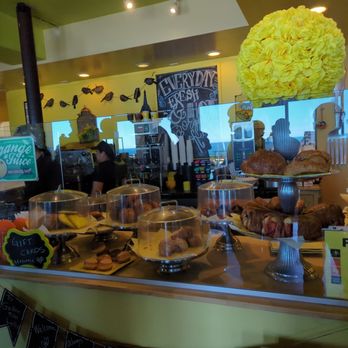 YELLOW VASE - Updated November 2024 - 874 Photos & 522 Reviews - 31248 ...