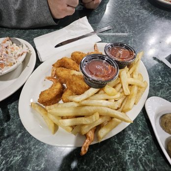 Birch Run TONY’S I-75 RESTAURANT - Updated November 2024 - 748 Photos ...