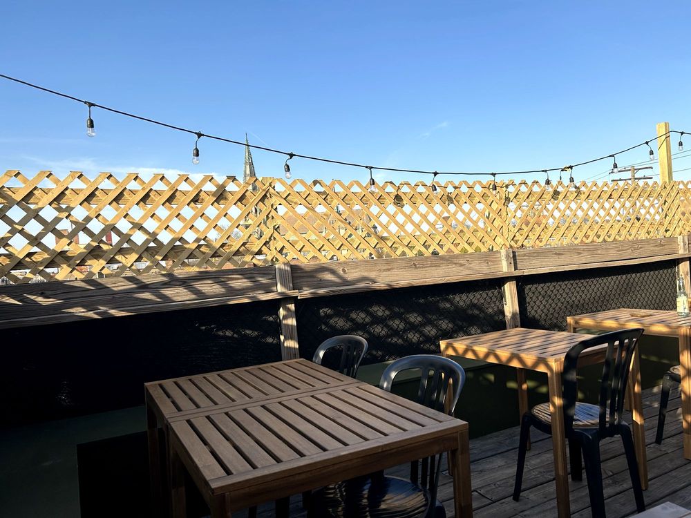 POCKET CHANGE - Updated December 2025 - 14 Photos - 1454 Gratiot Ave ...