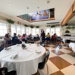 THE WINDLASS - Updated March 2025 - 444 Photos & 403 Reviews - 45 ...