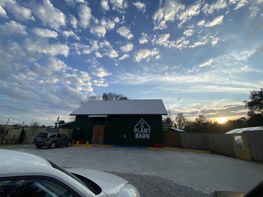 THE PLANT BARN BATON ROUGE - Updated December 2025 - 2912 Valley St ...