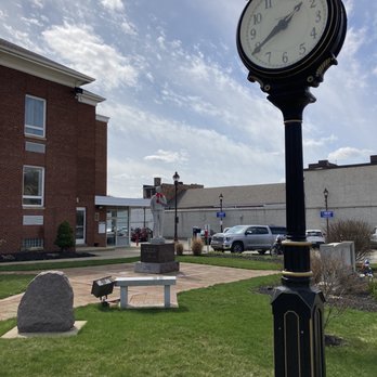 PERRY COMO SINGING STATUE - Updated July 2025 - 11 Photos - 68 E Pike ...