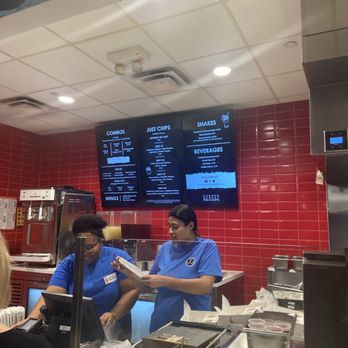 GORDON RAMSAY FISH & CHIPS - Updated November 2024 - 505 Photos & 328 ...