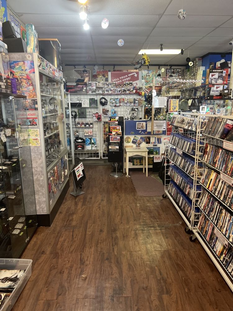 THE TECH EXCHANGE - Updated May 2025 - 29 Photos & 25 Reviews - 817 W ...