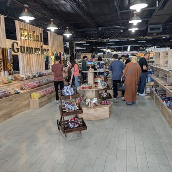 GOLDEN ROASTERY - Updated September 2024 - 93 Photos & 27 Reviews ...