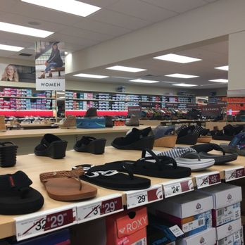 THE KITTERY OUTLETS - Updated December 2025 - 21 Photos & 52 Reviews ...