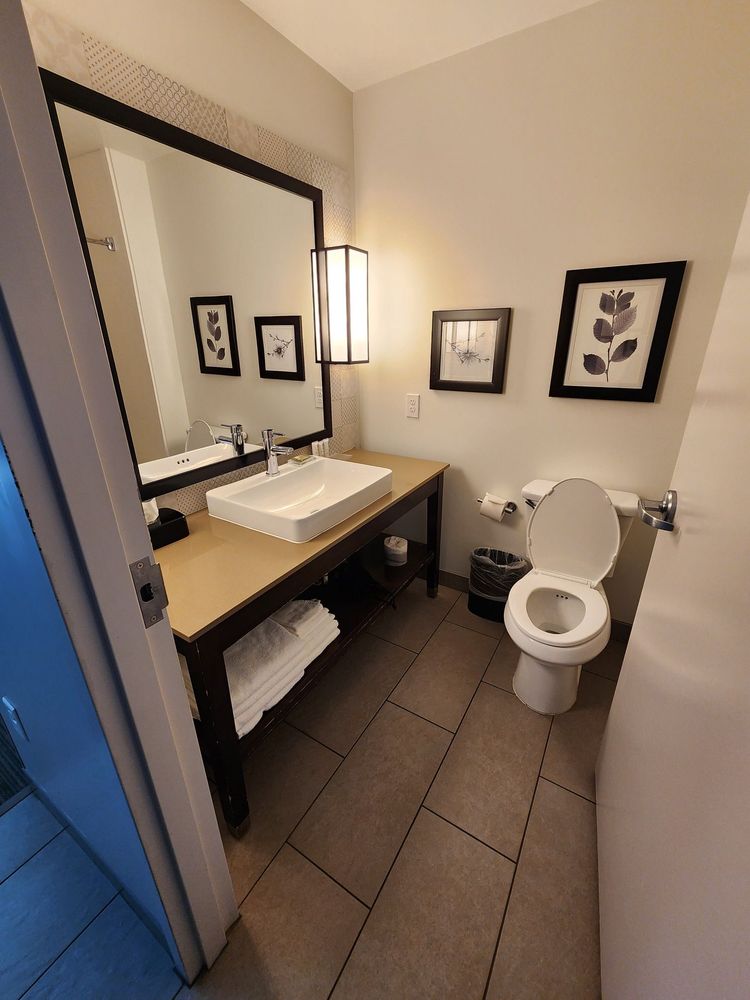 COUNTRY INN & SUITES BY RADISSON, PAGE, AZ - Updated October 2025 - 64 ...