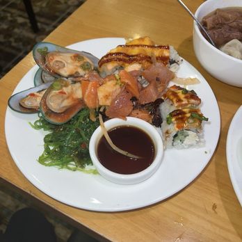TOMI SUSHI & SEAFOOD BUFFET - Updated October 2025 - 3148 Photos & 2198 ...
