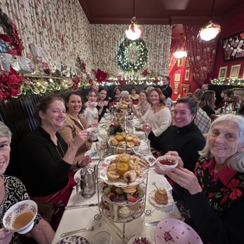 QUEEN MARY TEA ROOM - 739 Photos & 424 Reviews - 2912 NE 55th St ...