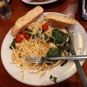 CRAFT FOOD HALL - Updated June 2025 - 500 Beaver Brook Rd, Boxborough ...