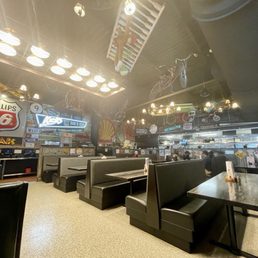 FLAT CREEK - Updated July 2025 - 63 Photos & 61 Reviews - 215 S E St ...