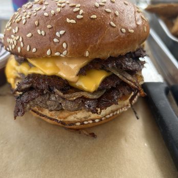 BACKWOODS BURGERS - Updated September 2025 - 352 Photos & 439 Reviews ...